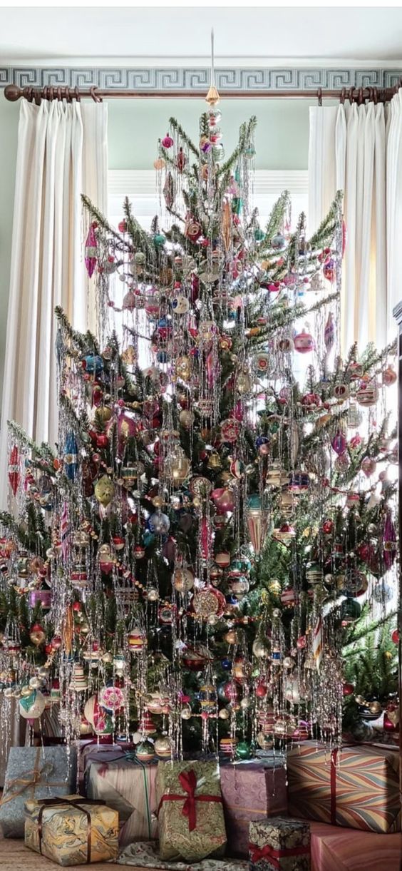 Styling with Vintage for Christmas | Vintage Keepers