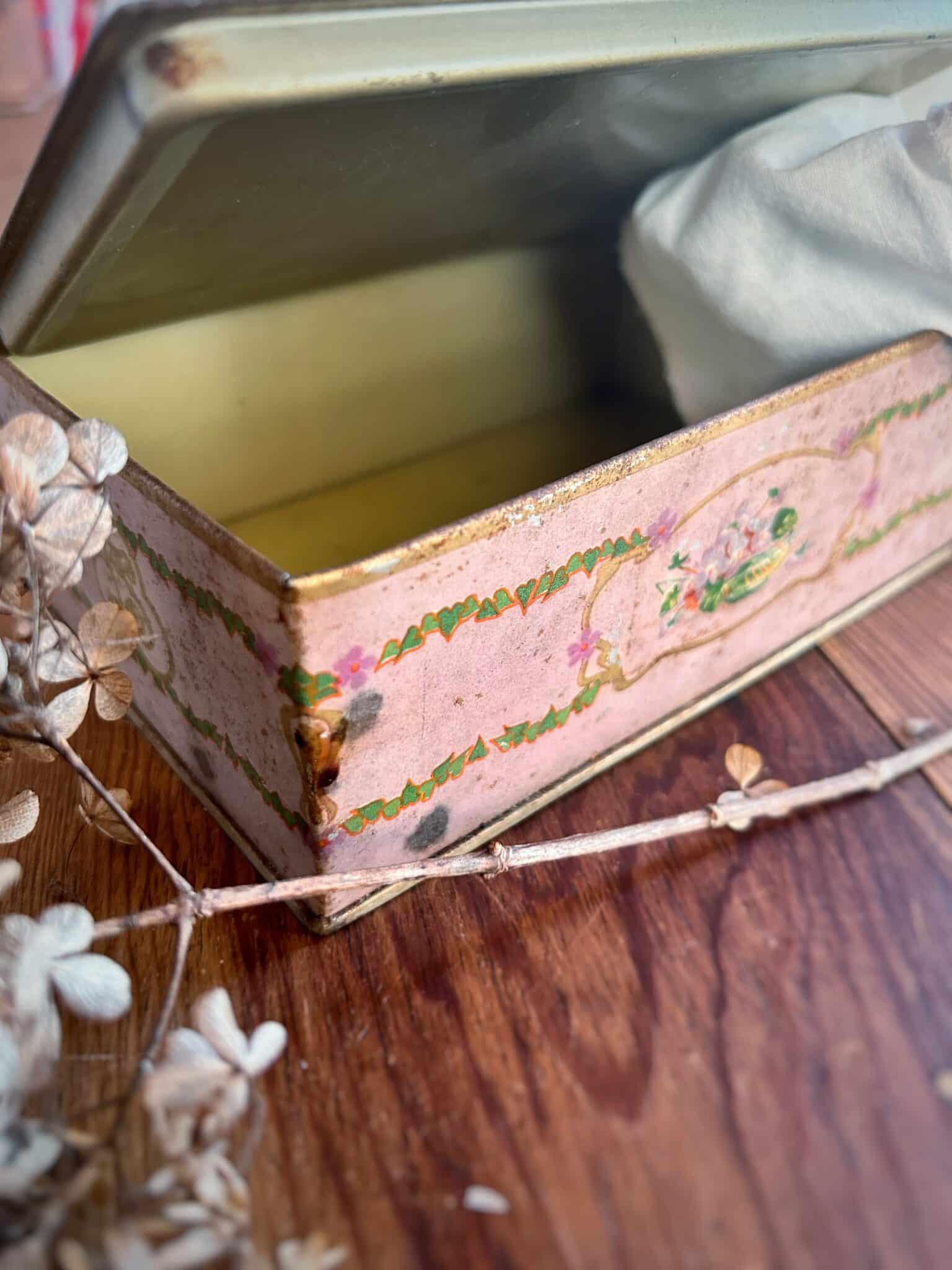 Antique Louis Sherry Tin | Vintage Keepers