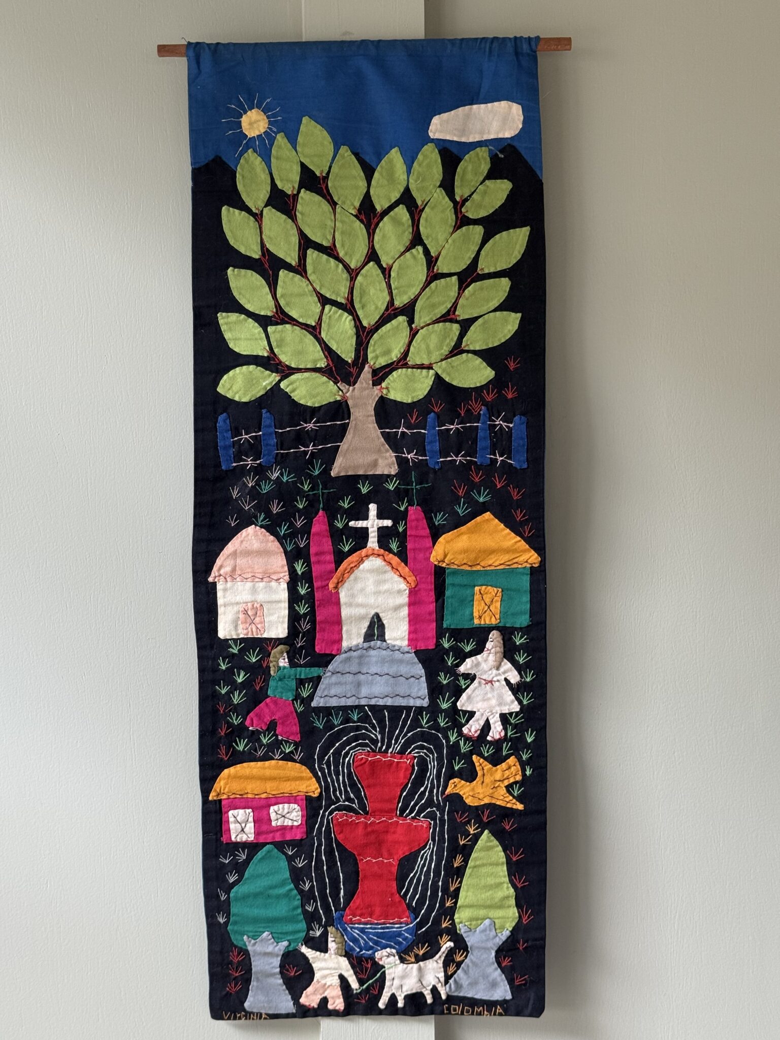 Columbia Folk Art Applique Tapestry Wall Hanging | Vintage Keepers